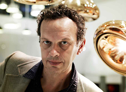Perfil: Tom Dixon - Vive Totalmente Palacio